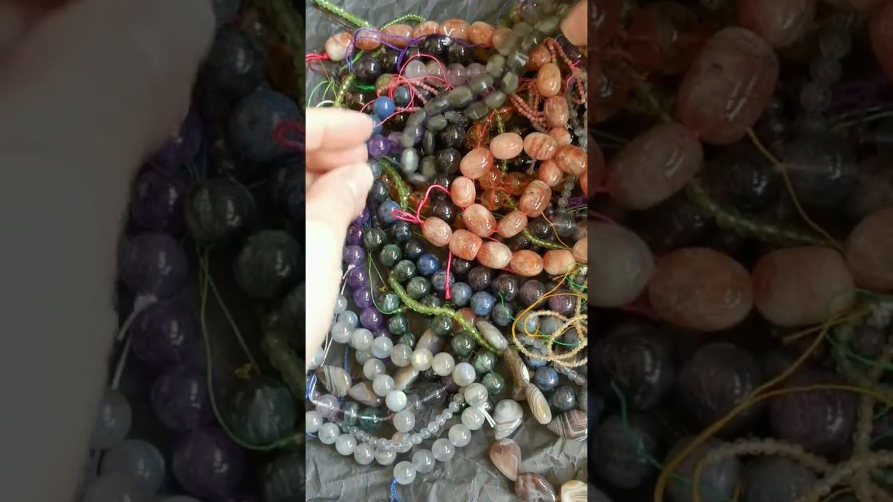 Распаковка посылки с камушками