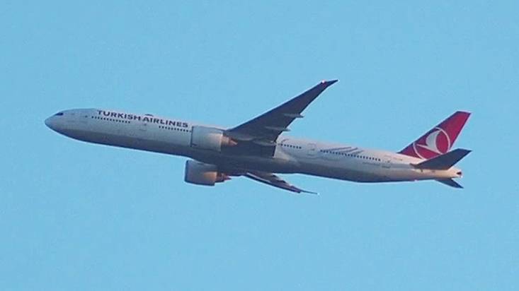 Boeing 777-3F2(ER) авиакомпании Turkish Airlines [TC-JJE] отходит от Внуково (VKO/UUWW) 27.06.2024