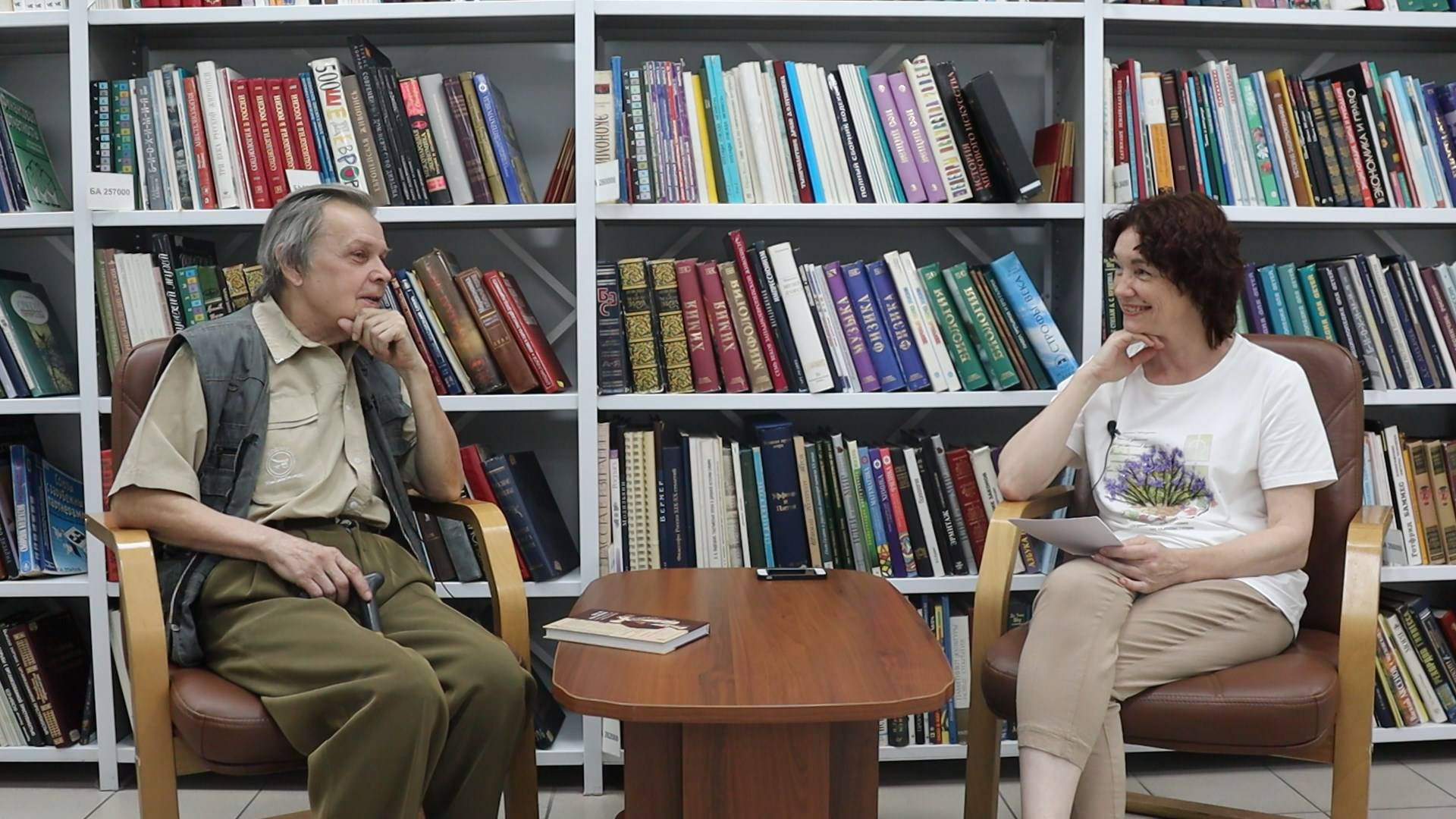 ПРОФЕССИЯ «ПЕРЕВОДЧИК»: интервью с Владимиром Леонтьевым