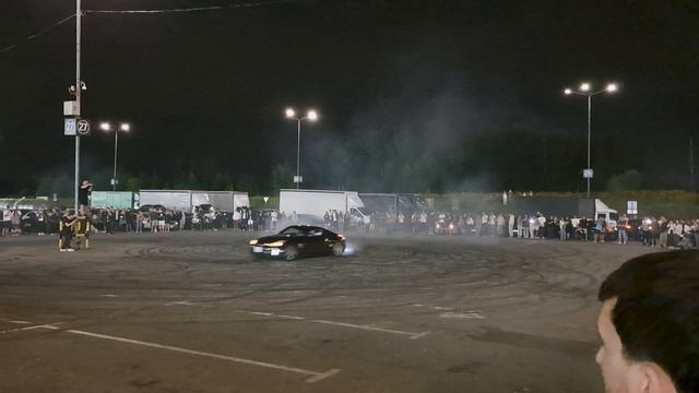 Дрифт на парковке, Москва лето 2024