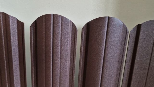 Евроштакетник (РОССИЯ), покрытие: БАРХАТ (матовый), цвет: RAL 8017 Шоколадно-коричневый.