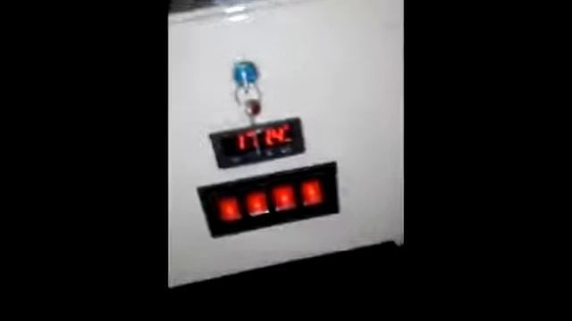 Термоусадочная упаковочная машина для 3-х литровых банок.-(360p30).webm