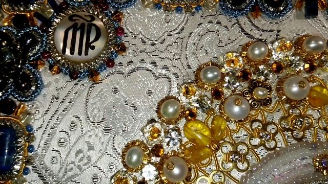 Вышивка бисером. Леушинская Божия Матерь вышитая бисером, жемчугом и камнями