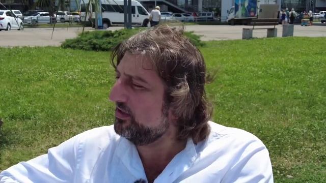 Канал "Гастроль"  и скрипач-виртуоз Вардан Маркос. Интервью в Сочи (2023 г.).