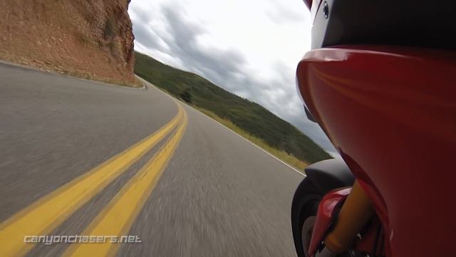 Семь советов как ездить на мотоцикле быстрее и безопаснее (на английском)