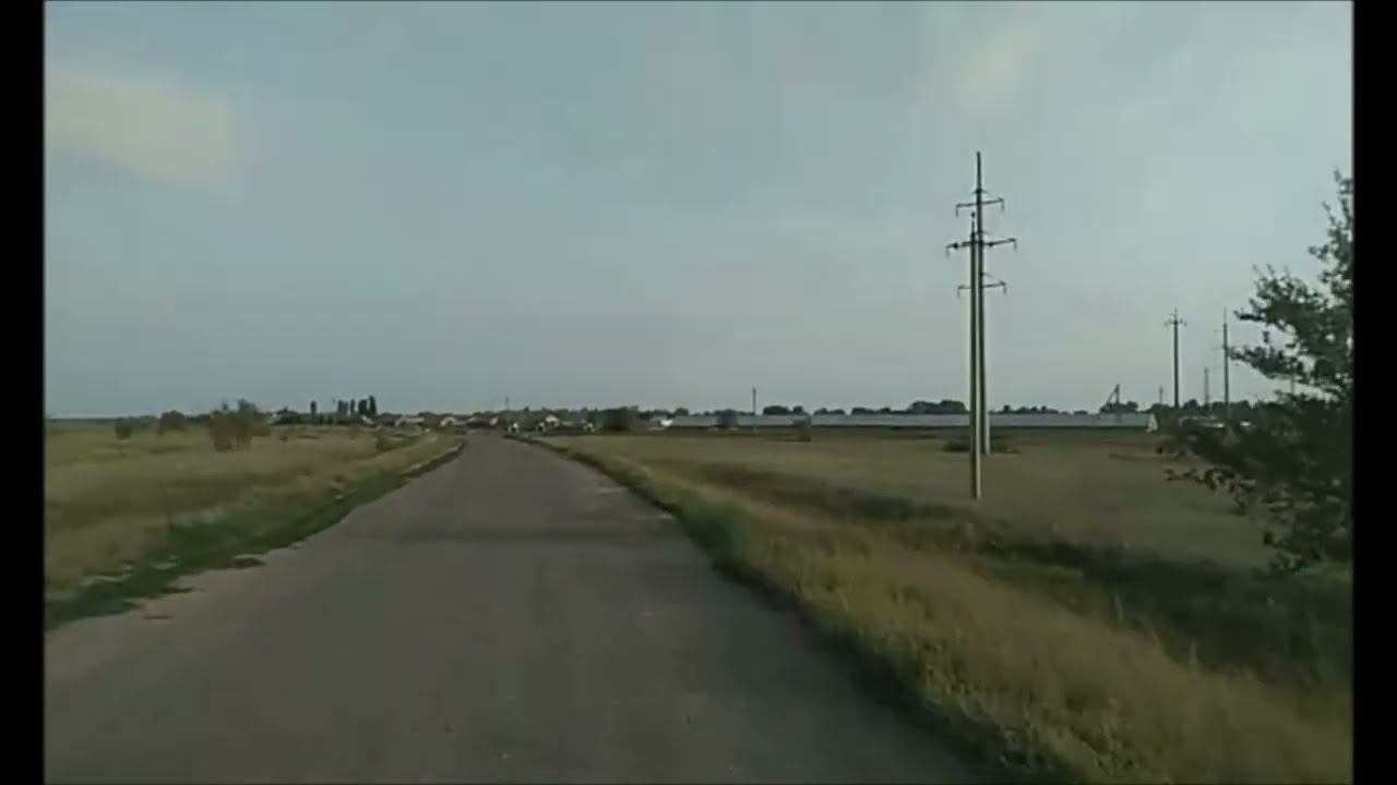 Въезжаем в село Чкалово Краснокутского района (бывшая колония Ährenfeld).