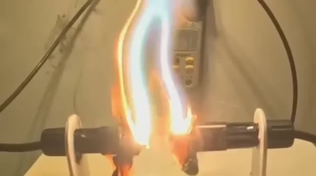 Гид по соединителям MC4 - как делать корректные соединения, чтобы избежать пожара от электродуги