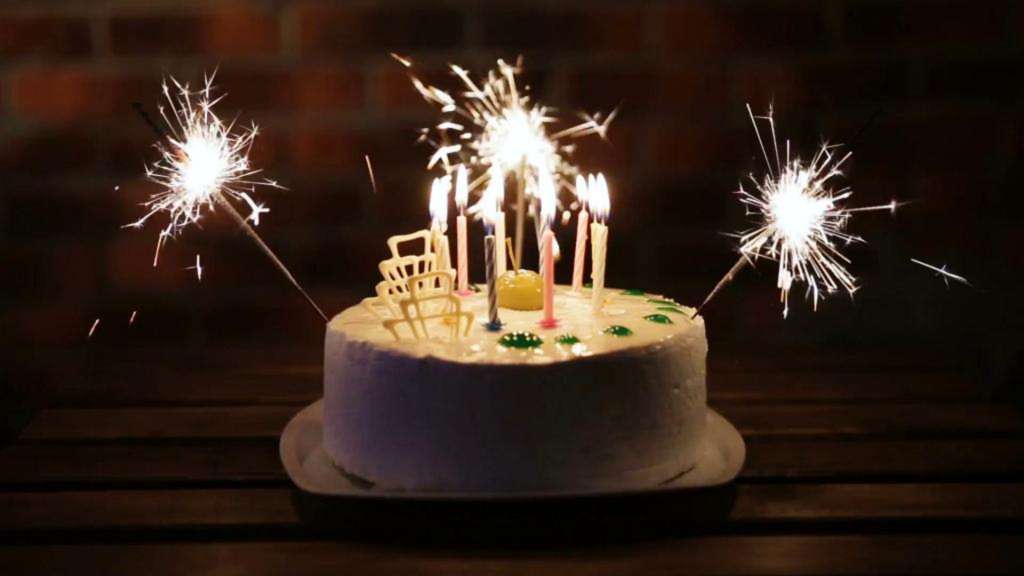 С днем рождения,желаю много,много счастья