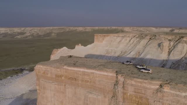 Сухопутный крейсер "LandCruiser"