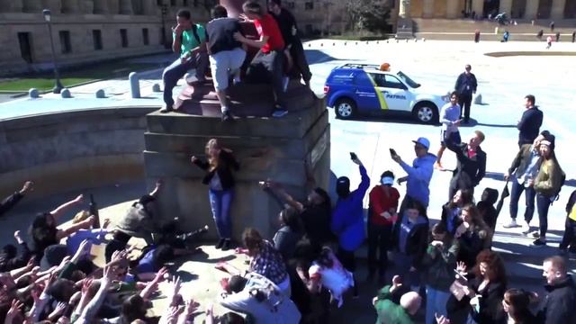 Зомби апокалипсис в городе Пранк.
