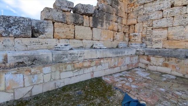 Фонтан Тритон в Иераполисе Памуккале The Nymphaeum of the Tritons in Hierapolis Pamukkale Turkey