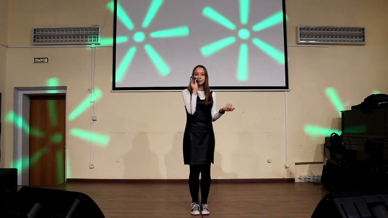 "Детство - это я и ты". Музыка Ю. Чичкова, слова М. Пляцковского. Исполняет Ксения Нефедова, 13 лет.