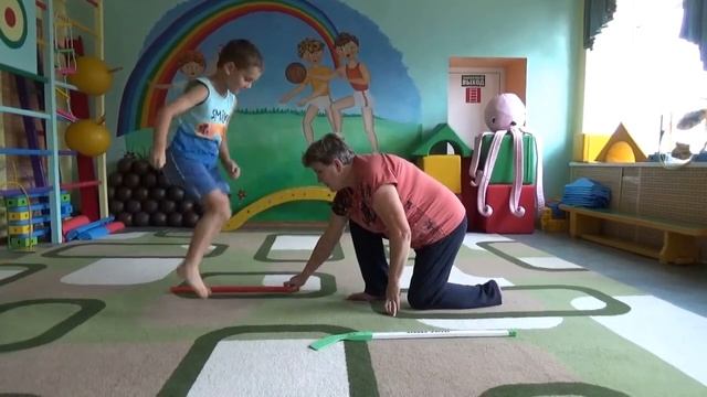 Видео-урок. Тема_ _Подвижные игры с детьми в домашних условиях_