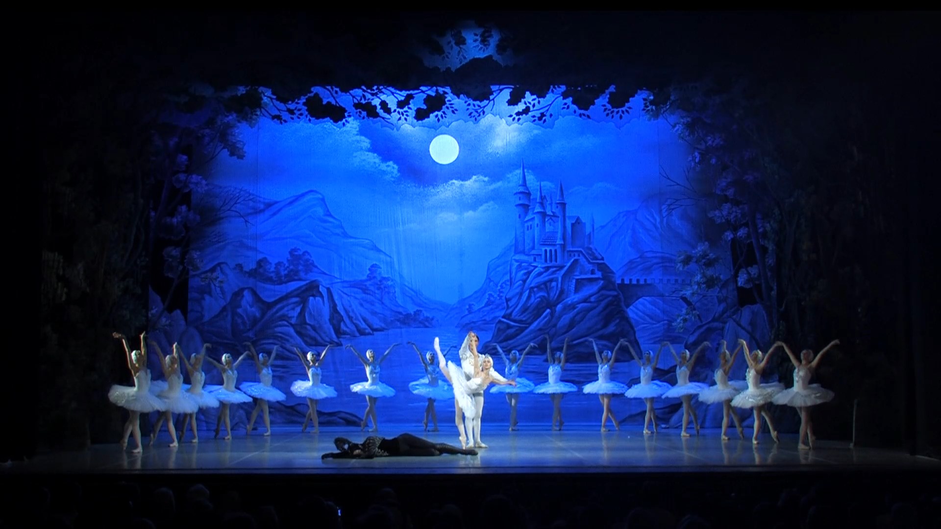 "Лебединое озеро", финал. Летние балетные сезоны РАМТ2021.