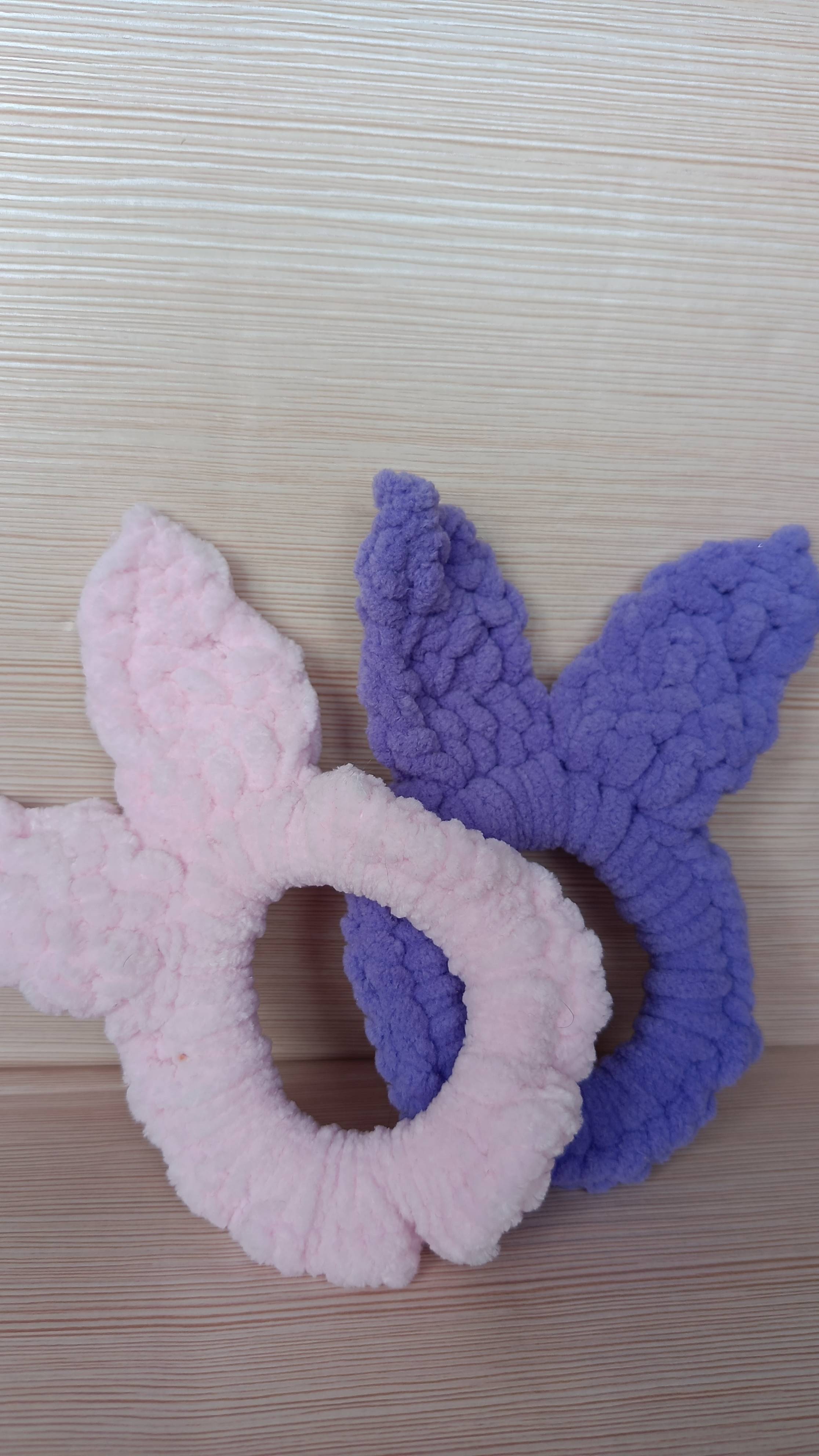 Резиночка для волос из плюшевой пряжи с ушками