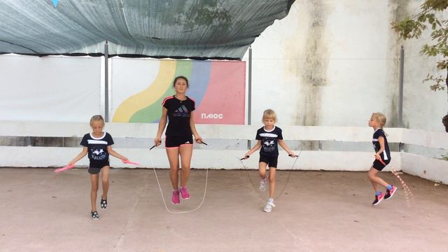 Скакалка для дошкольников. 9. Спринт (бег на месте)