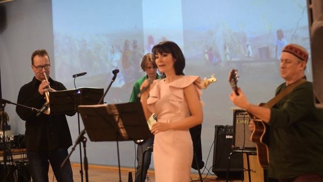 Фрагмент  выступления группы "Street Bossa"  в Национальной художественной галерее г. Йошкар-Олы