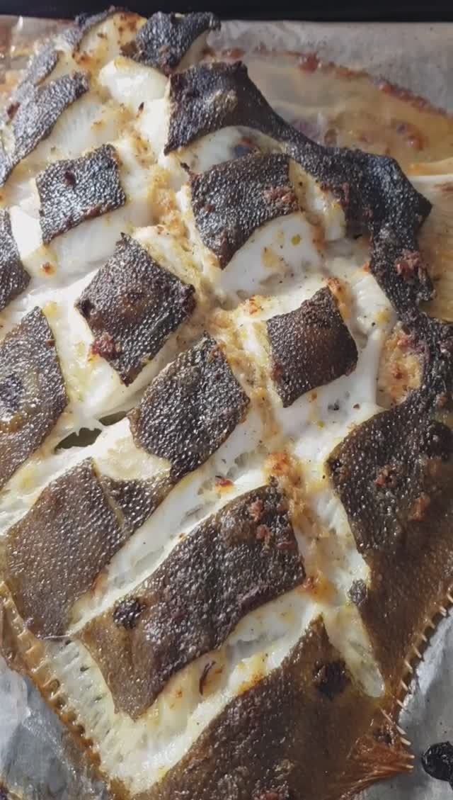 Очень вкусная запечённая камбала