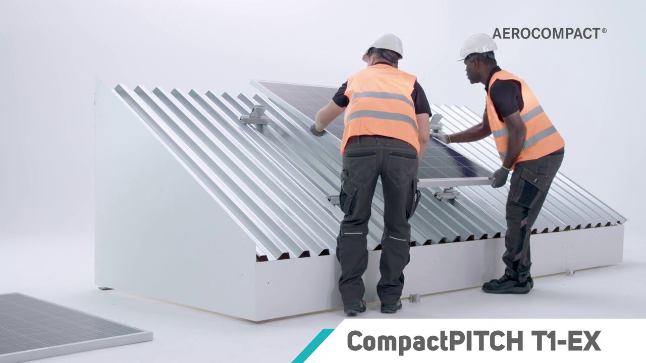 Монтаж панелей на плоскую кровлю с помощью умных креплений AEROCOMPACT CompactPITCH T+