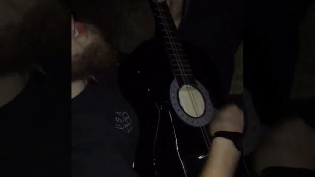 Песня под гитару.mp4