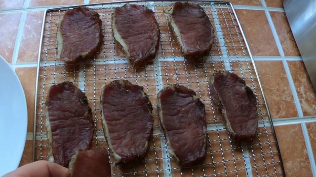 Мясо в дегидраторе