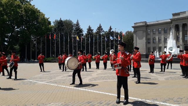 Краснодар. Церемониал Почётного караула Казачьего войска.