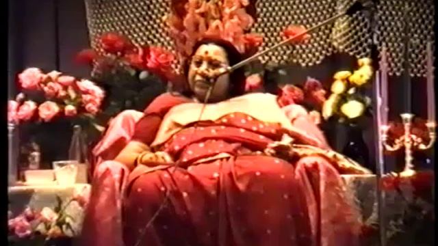 1992 год, 9 августа. Пуджа шри МахаЛакшми (Санкт-Петербург. Россия). Перевод Ю. Васильева.