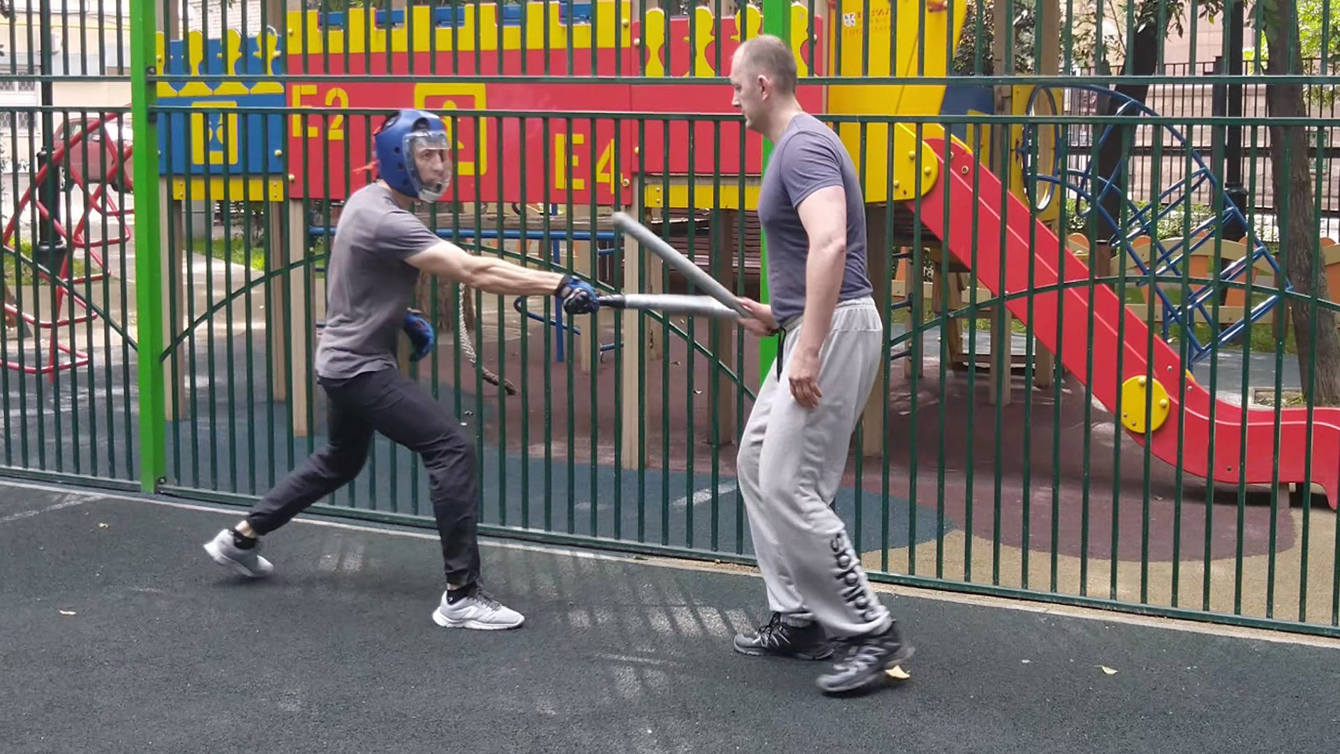 Японское фехтование катаной школа кендзюцу - отработка удара по руке руг шесть, круг четыре