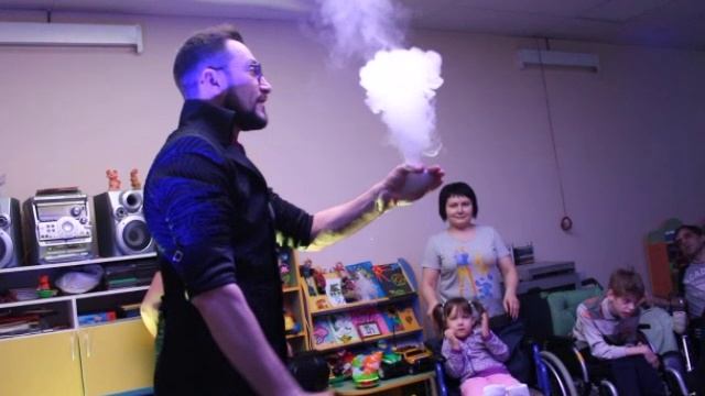 ЁЛКА в Альбрехта 20 декабря 2016 года.mp4