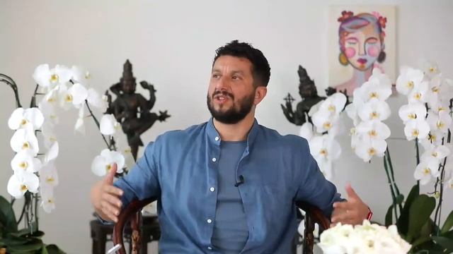 А как ты себя ощущаешь, если не человеком .mp4