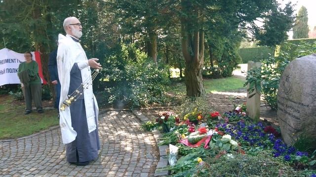 9 Мая 2021, на могилах Советских солдат, Орхус, Дания. Панихида