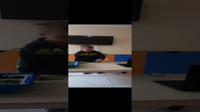 Робототехника. 2 место. Часть 1. Дель Антон.mp4