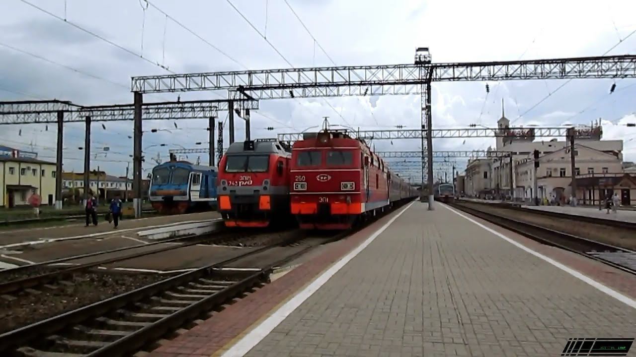 ЭП1-250 с поездом №212 Анапа - Томск