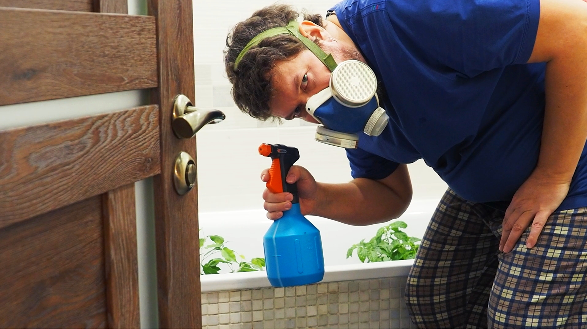 А-а-а!!! Паутинный клещ жрет перец! Рассада перца опасносте!