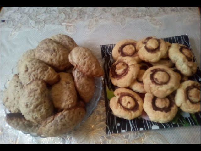 Два вида печенья из песочного теста.