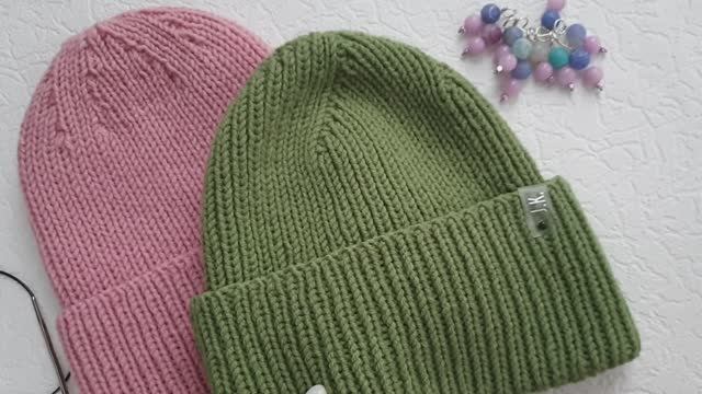 Простая шапка резинкой, два варианта макушки. Видеоурок