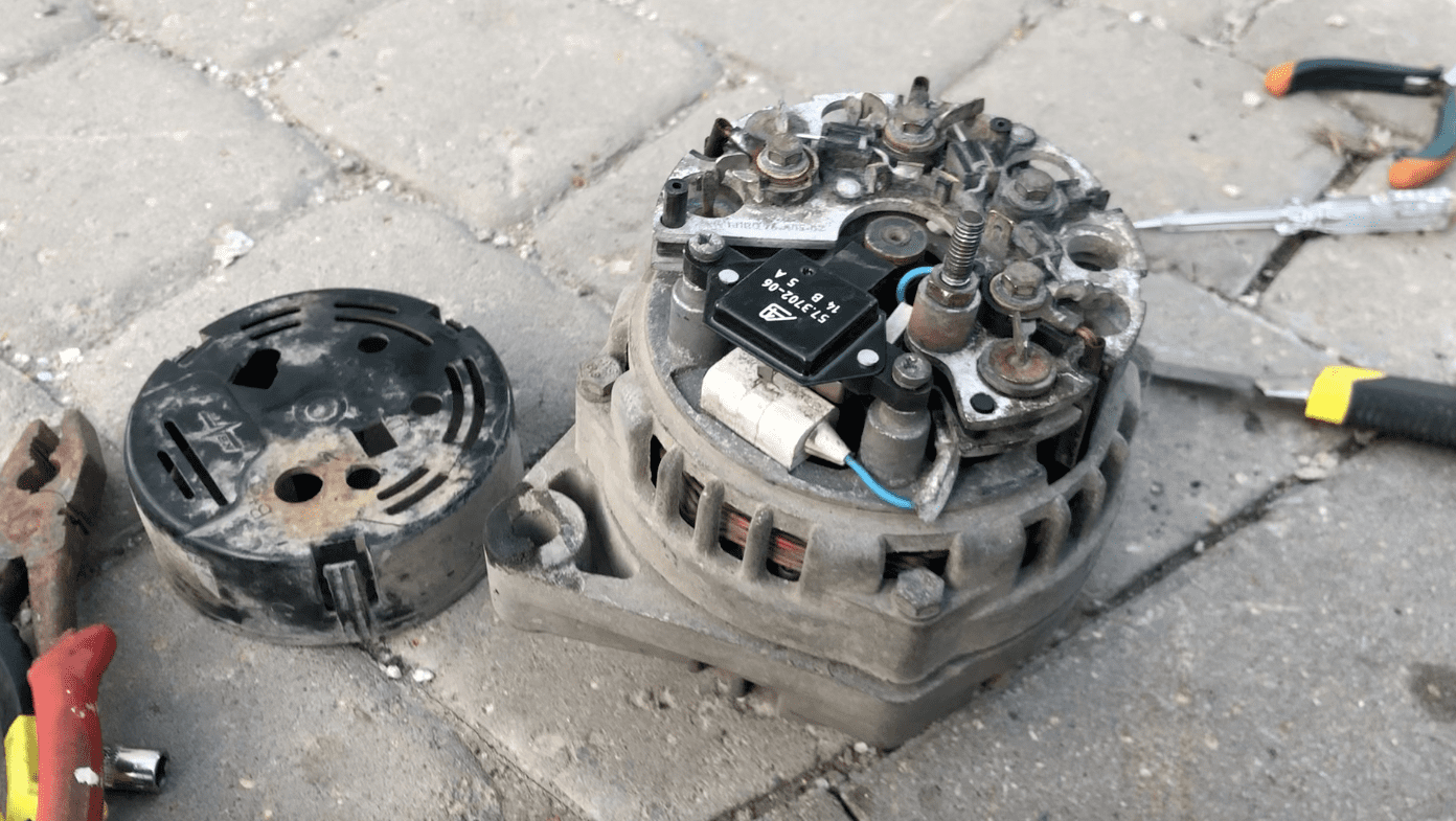 Замена щеток генератора ваз 2110 2111 2112 / Ремонт генератора ваз 2110 2111 2112 своими руками