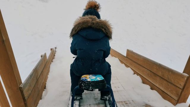 Покатушки Ванюшки на снегокате ⛷️