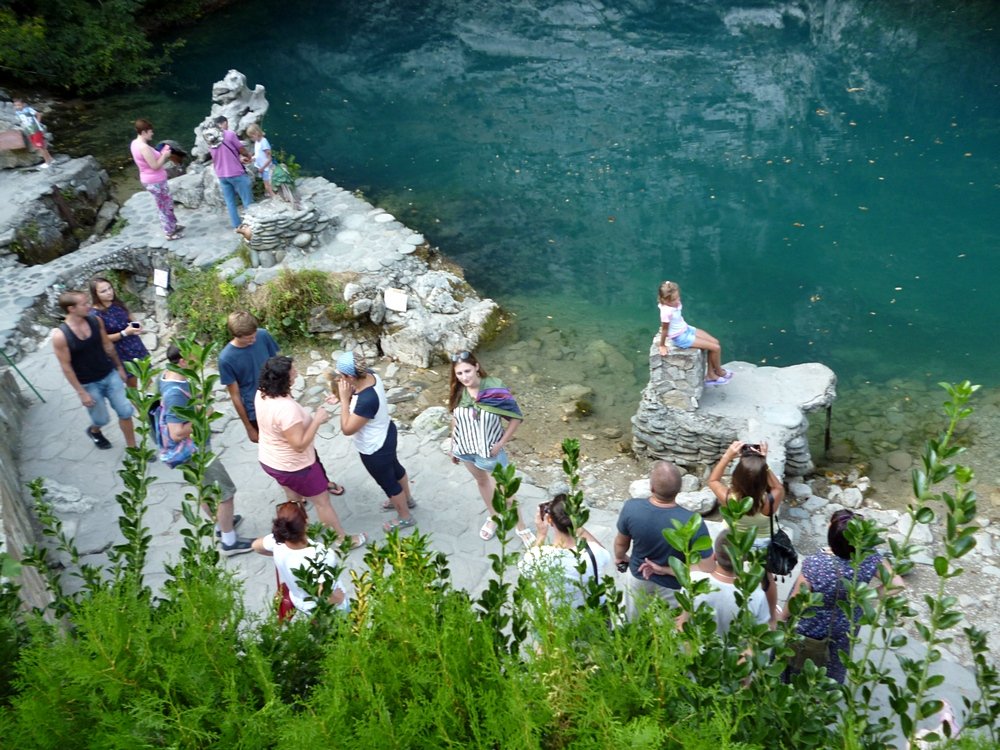 Голубое озеро - слияние с рекой Бзыбь