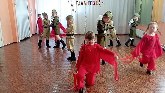 nmclk/18903 05 Танец «Закаты алые»