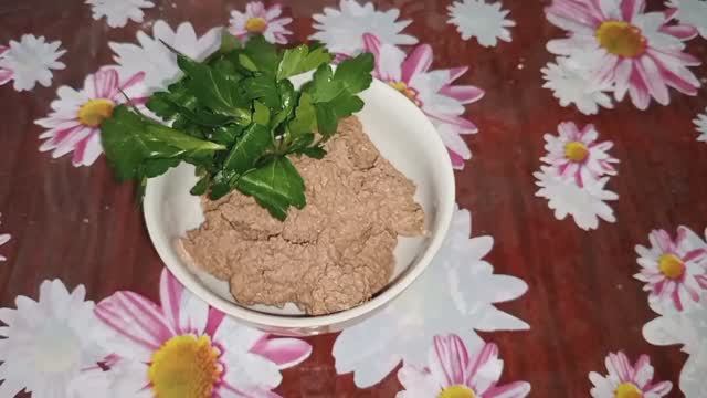 Паштет из куриной печени к праздничному, новогоднему столу.