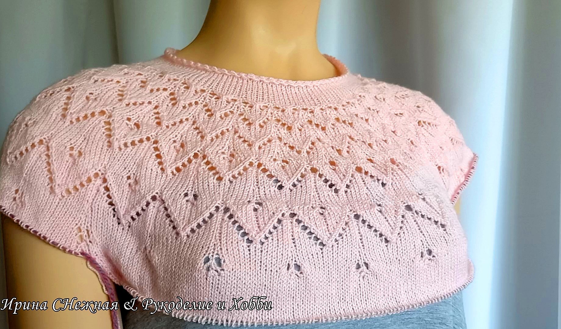 Красивая круглая ажурная кокетка спицами
