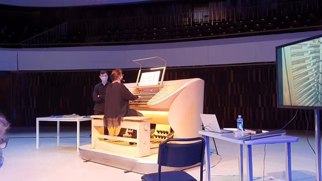 И С Бах. Хоральная прелюдия фа-минор "Я взываю к Тебе, Господи". Исп. Лада Лабзина