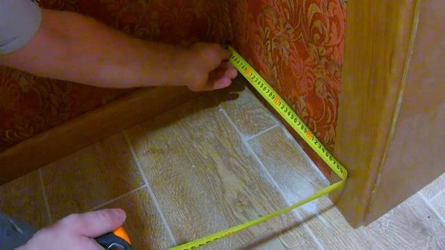 Монтируем напольный плинтус из мдф.mp4