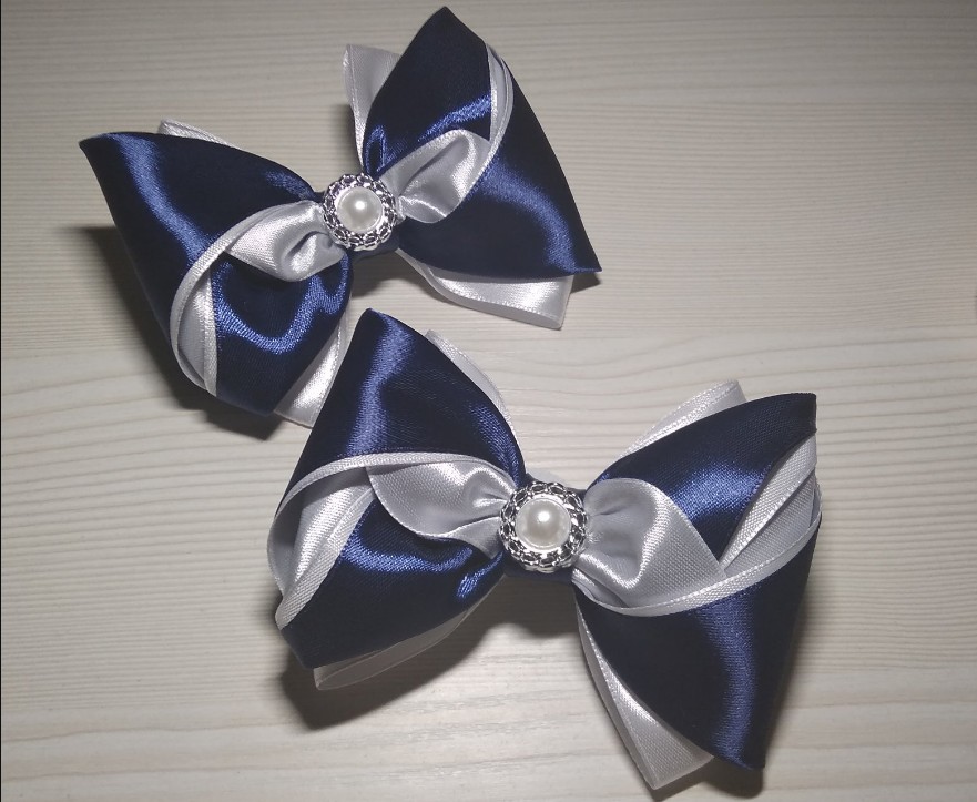 Бантики школьные из атласной ленты? Канзаши ?Мастер класс?