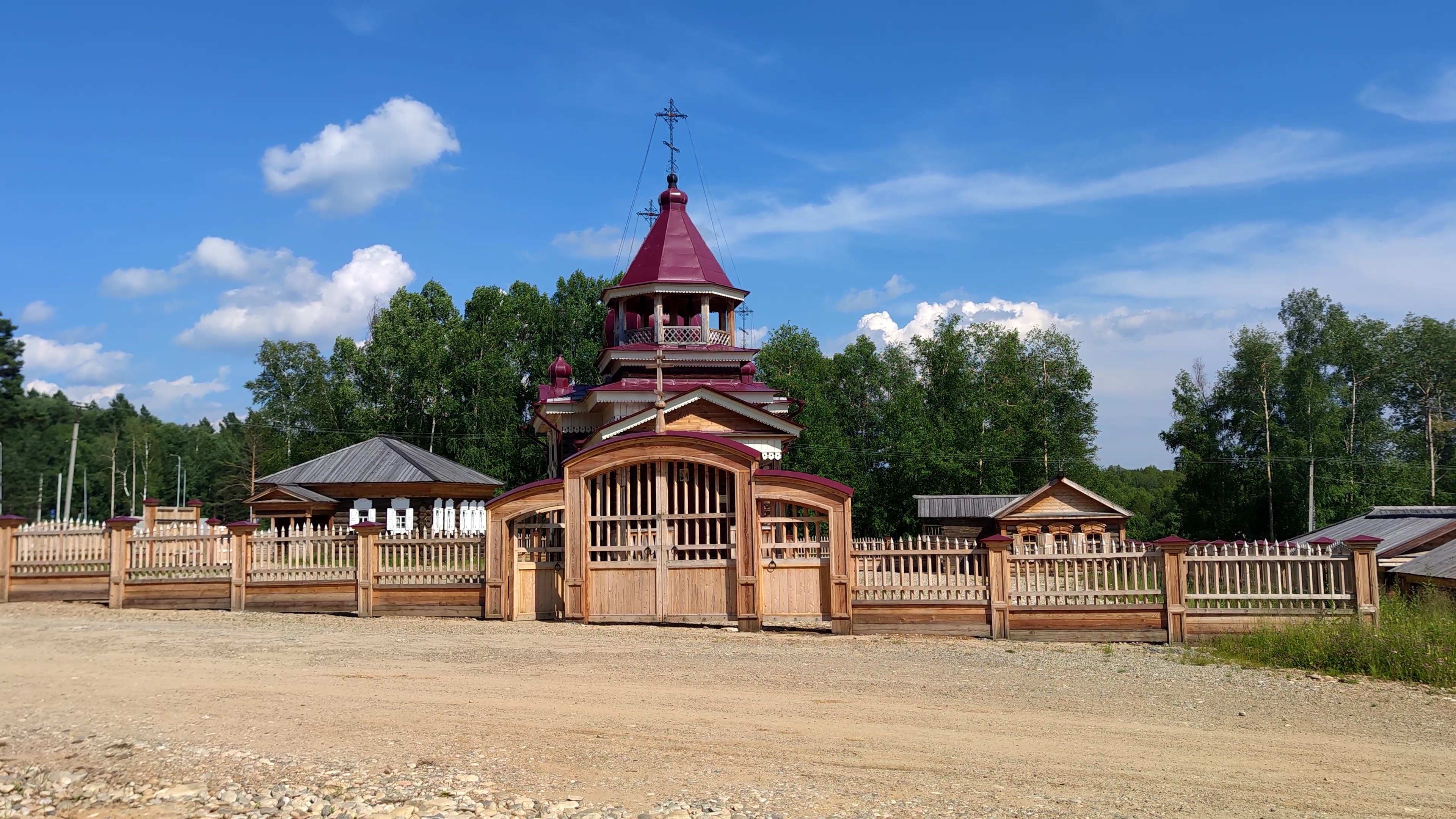 Церковь Троицы Живоначальной из Дядимы в Тальцах.