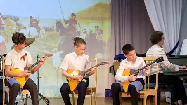 Итоговое выступление балалаечников.  Бердская детская музыкальная школа им. Г.В. Свиридова