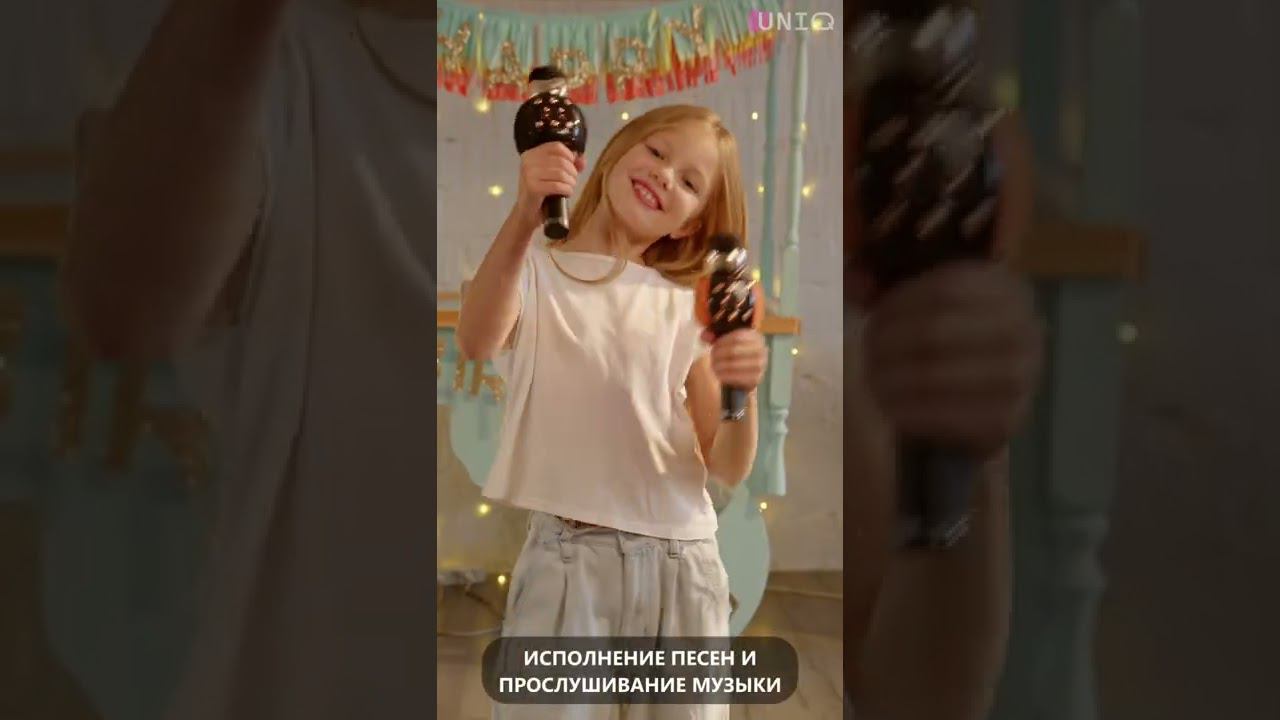 Рекламное видео микрофона с моделью для маркетплейсов