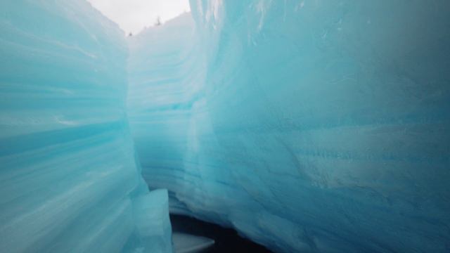 Где нашли лёд на реке летом в Якутии