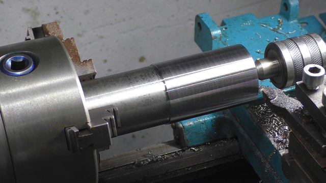 Точу деталь для пресса на школьном токарном станке
